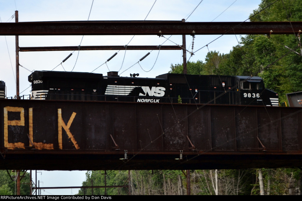 NS C40-9W 9836 on 17G